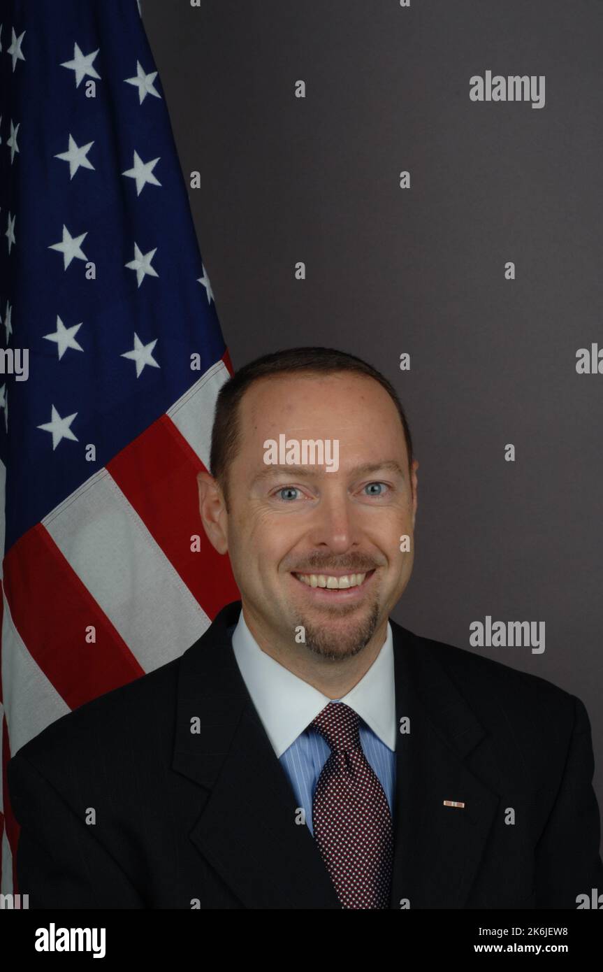 Official portrait of John Hillen, Assistant Secretary for Political ...