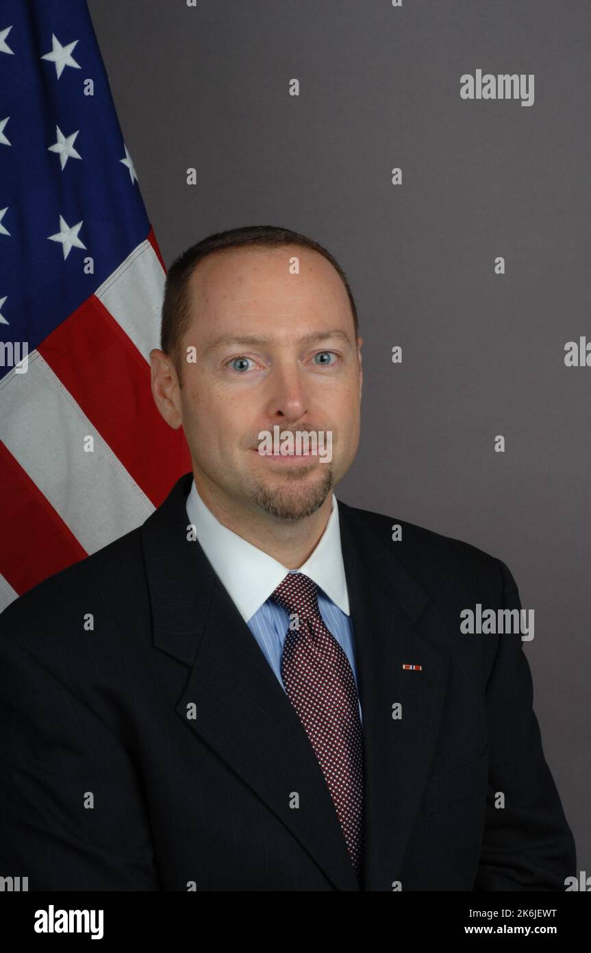 Official portrait of John Hillen, Assistant Secretary for Political ...