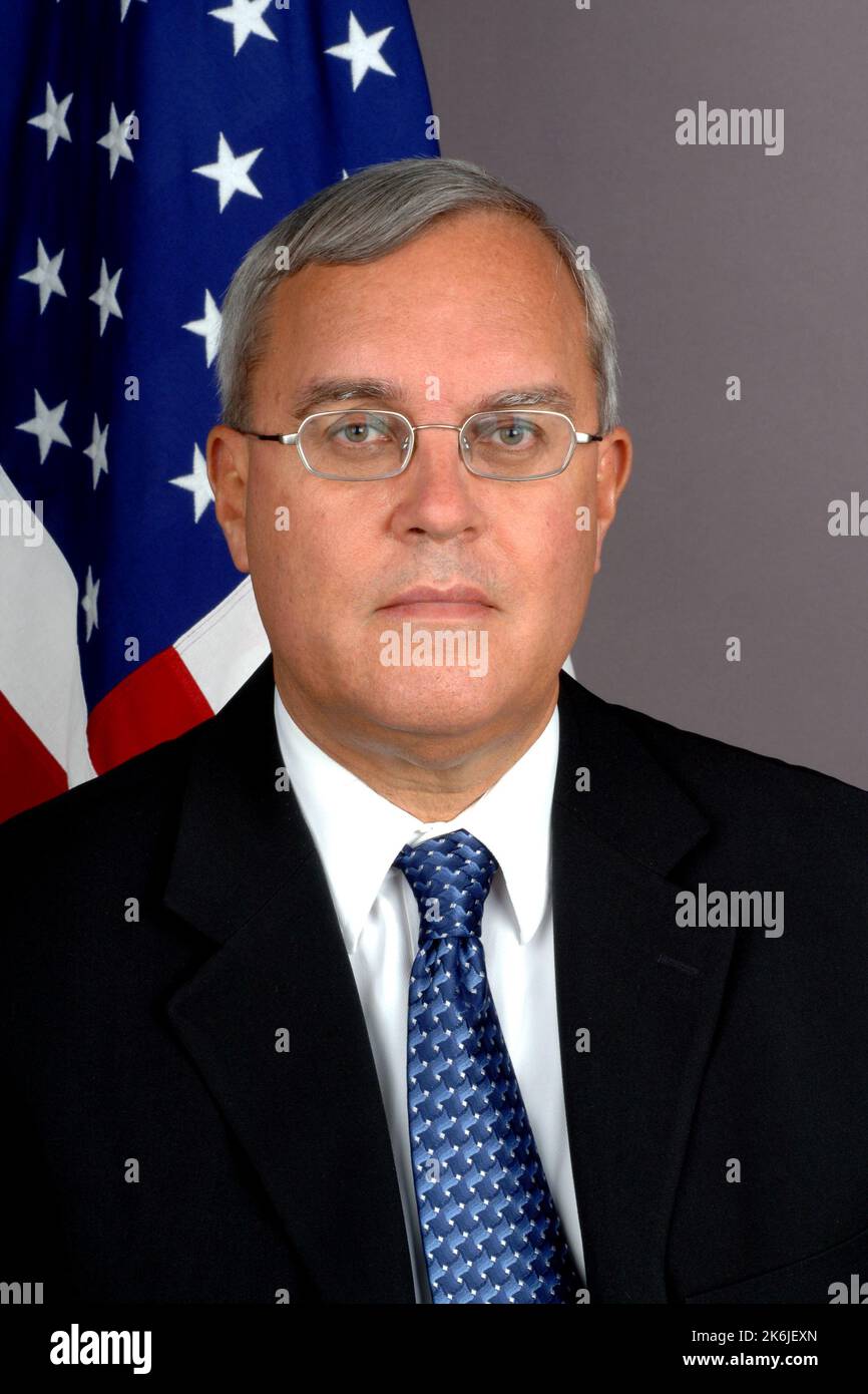 Official portrait of James Cason, U.S. Ambassador designate to Paraguay ...