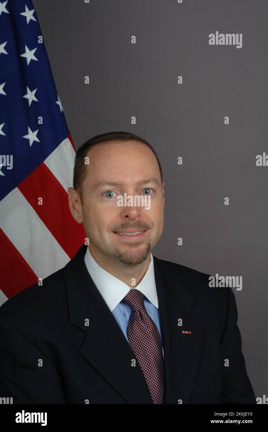 Official portrait of John Hillen, Assistant Secretary for Political ...