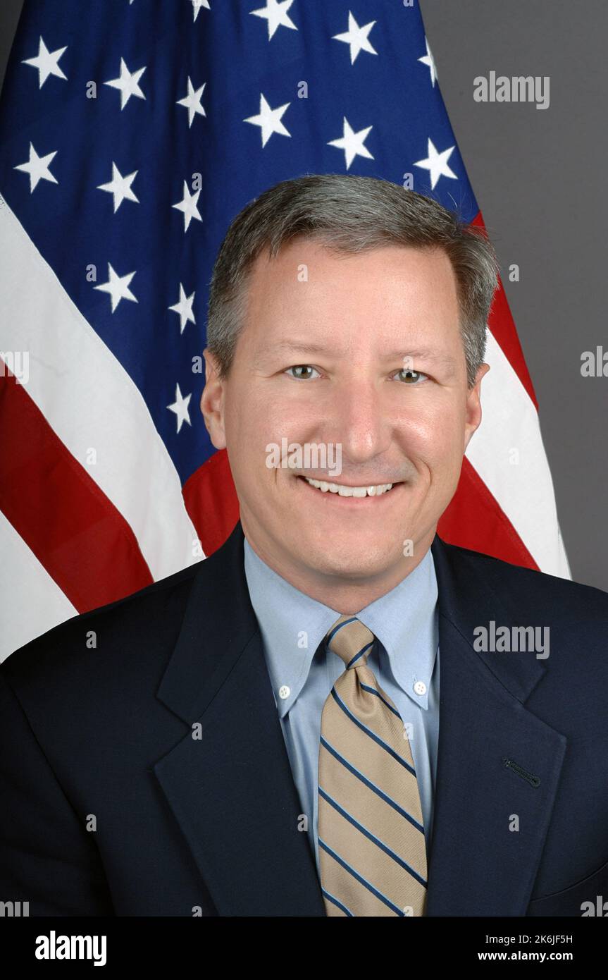 Official portrait of Brian Gunderson, Chief of Staff for the Secretary ...