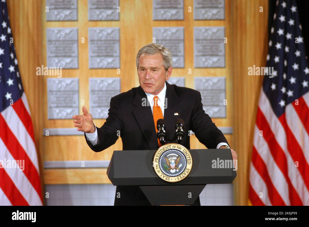 President George Bush addressing Summit of U.S. University Presidents ...