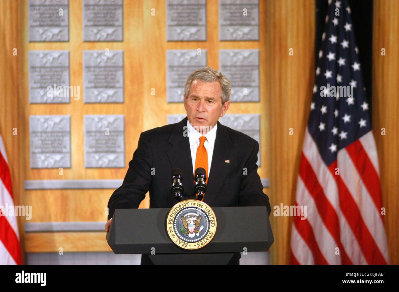 President George Bush addressing Summit of U.S. University Presidents ...