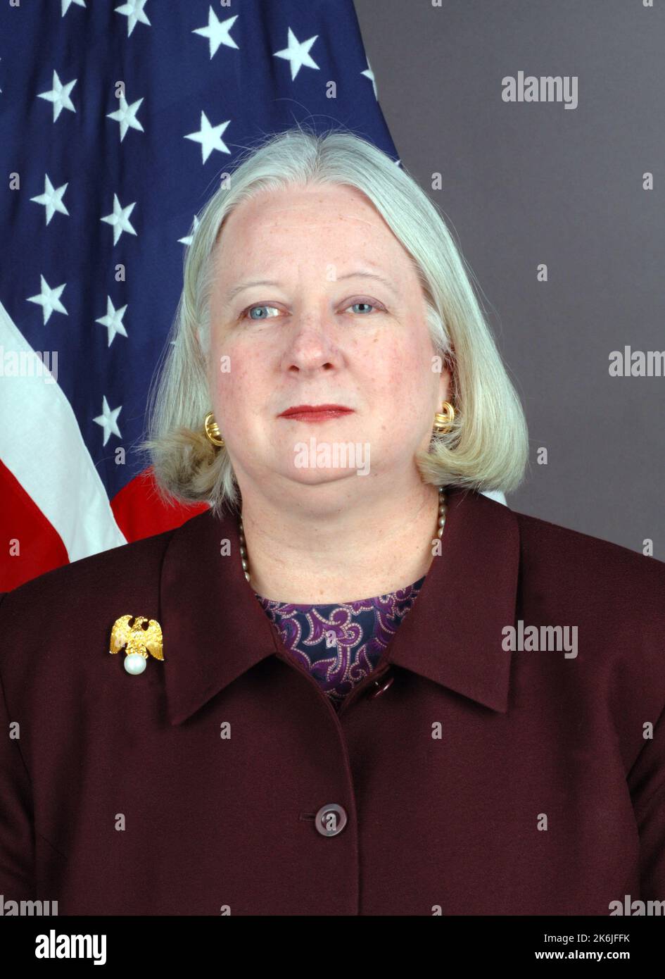 Official portrait of Janet Sanderson, U.S. Ambassador designate to ...