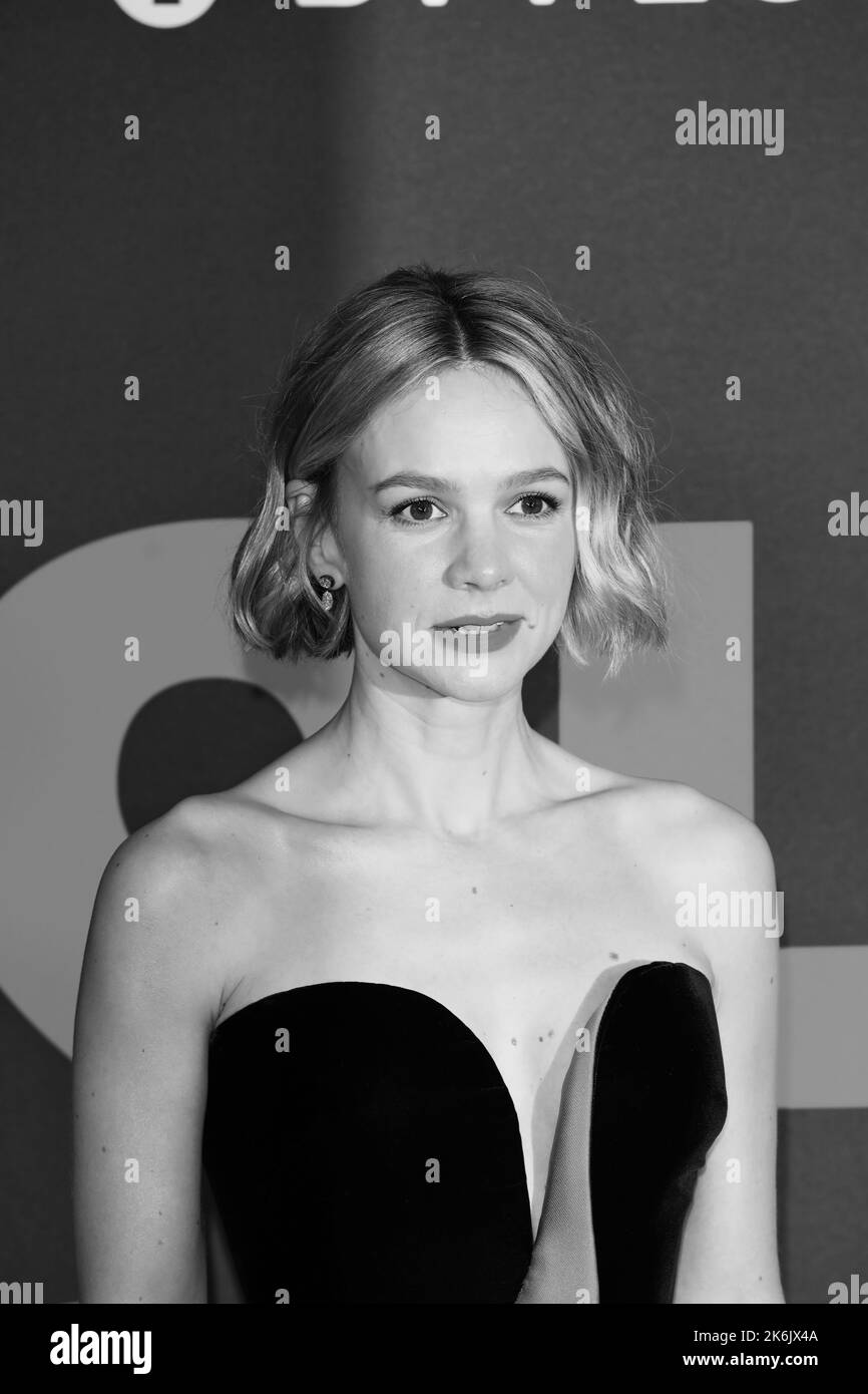 Carey mulligan and maria schrader Black and White Stock Photos & Images ...