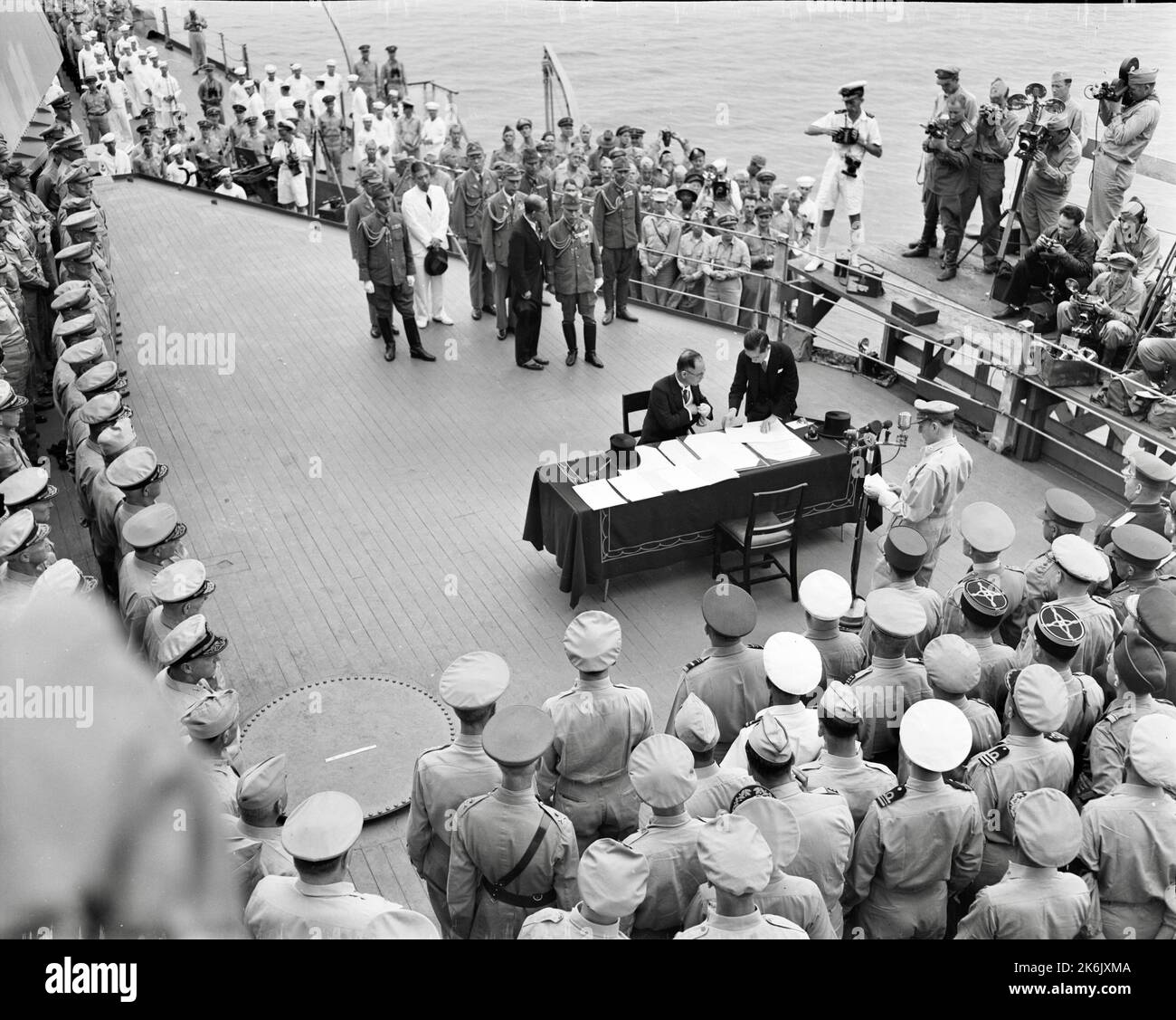 Surrender Ceremony aboard USS Missouri in Tokyo Bay, Japan - September ...