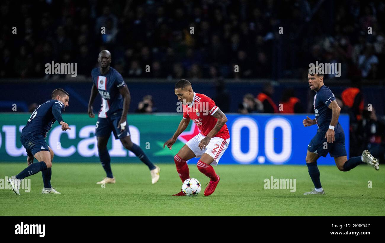 PARIS, FRANCE - OCTOBER 11: Gilberto of SL Benfica and Marco Verratti and Juan Bernat of Paris ...