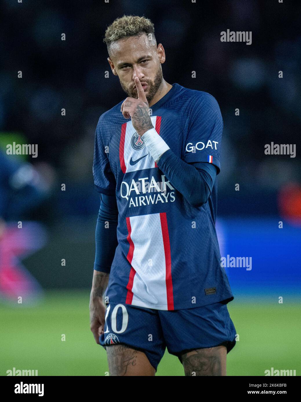 PARIS, FRANCE - OCTOBER 11: Neymar of Paris Saint-Germain gestures to ...