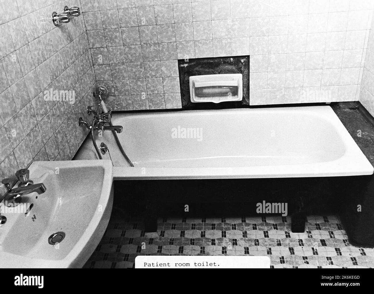 New Delhi - Annex Office Building - 1978, United States photographs ...