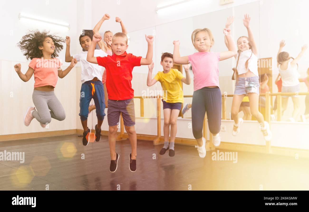 Team bonding activities hi-res stock photography and images - Alamy