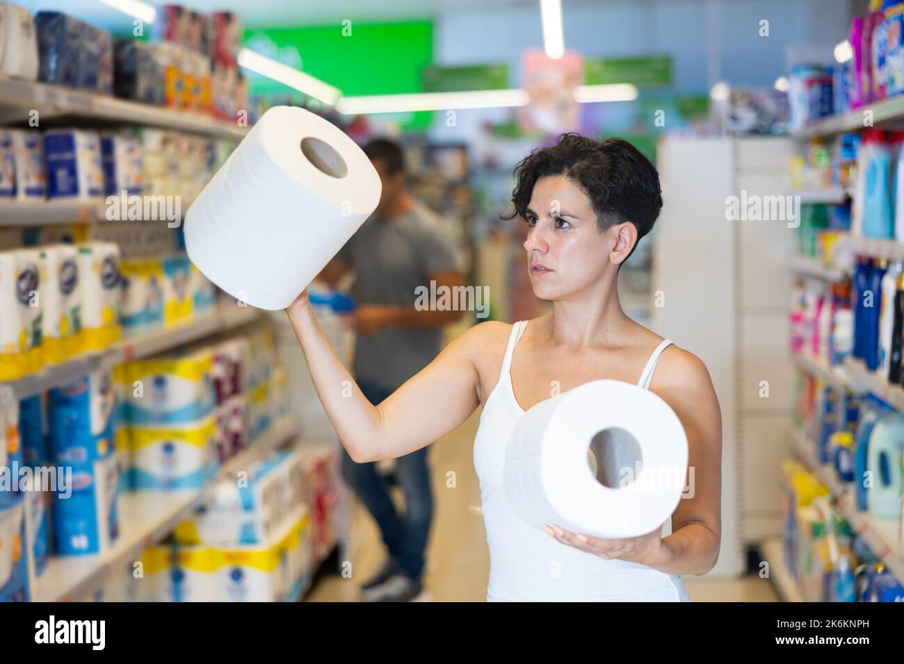 Woman toilet paper supermarket hi-res stock photography and images - Alamy