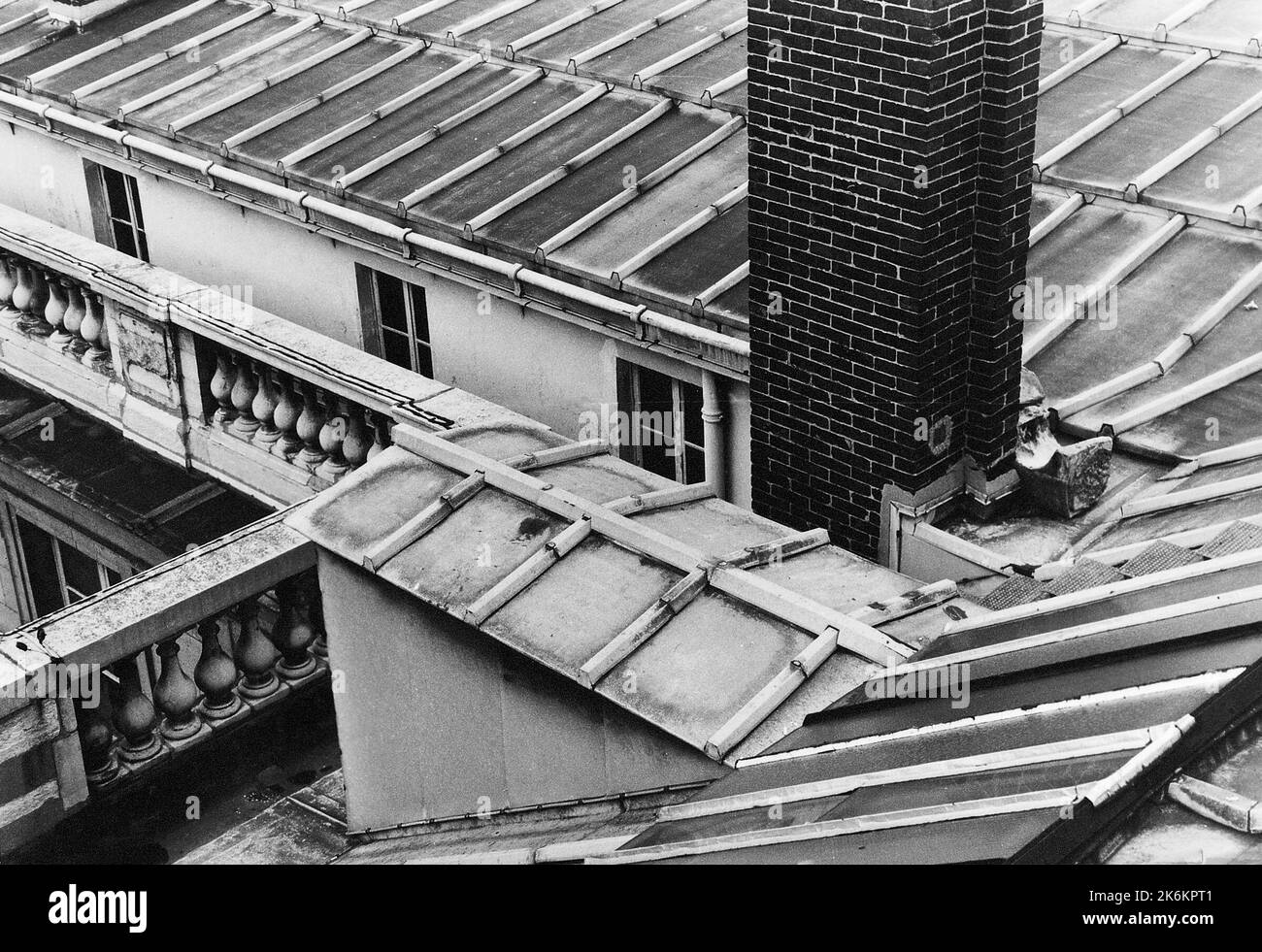 Extension office building Black and White Stock Photos & Images - Alamy