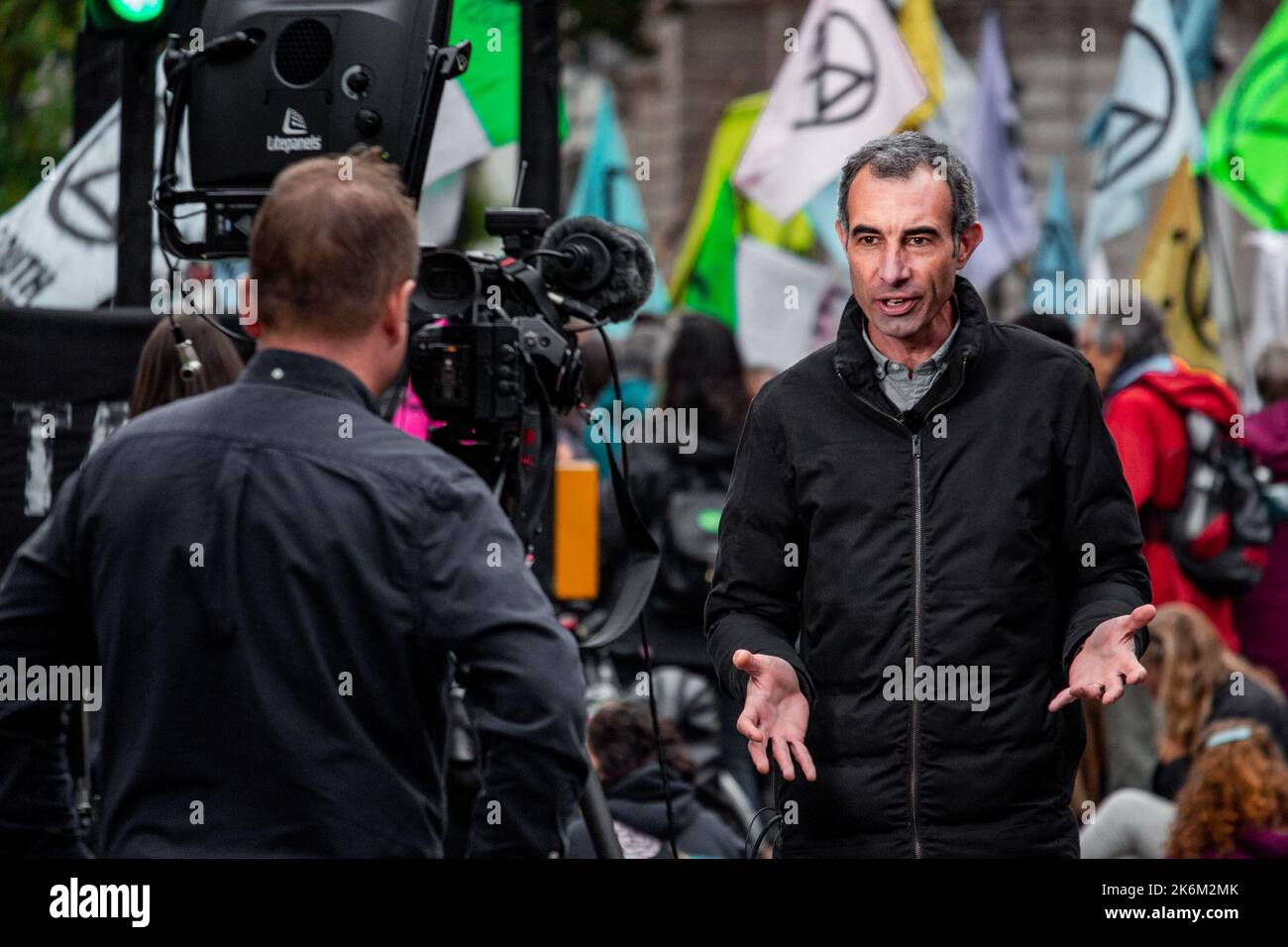 Extinction Rebellion protests, Central London, October 2022 Stock Photo ...
