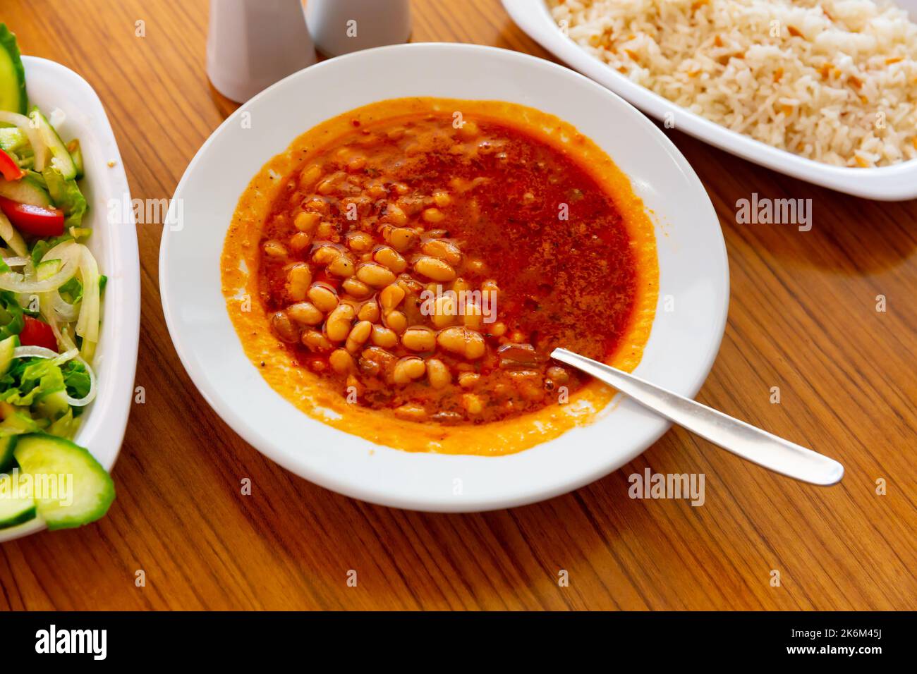 The national dish of Turkish cuisine Kuru Fasulye Stock Photo - Alamy