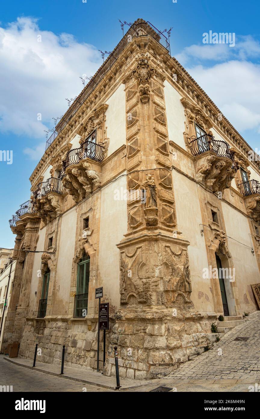 Beautiful baroque building hi-res stock photography and images - Alamy