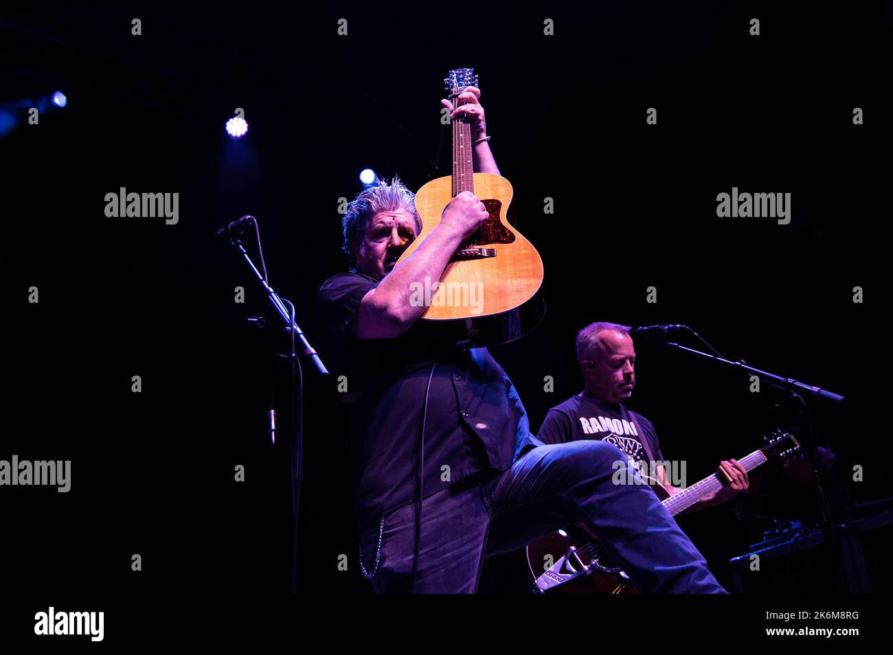 Photographs of Counting Crows performing at the o2 Academy in Glasgow ...