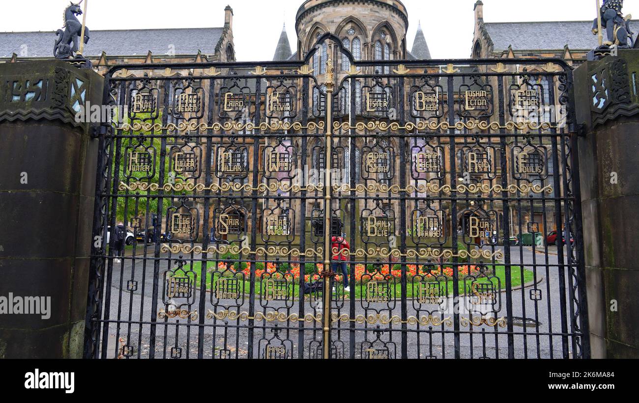 Beautiful Gate to the University of Glasgow- GLASGOW, SCOTLAND ...