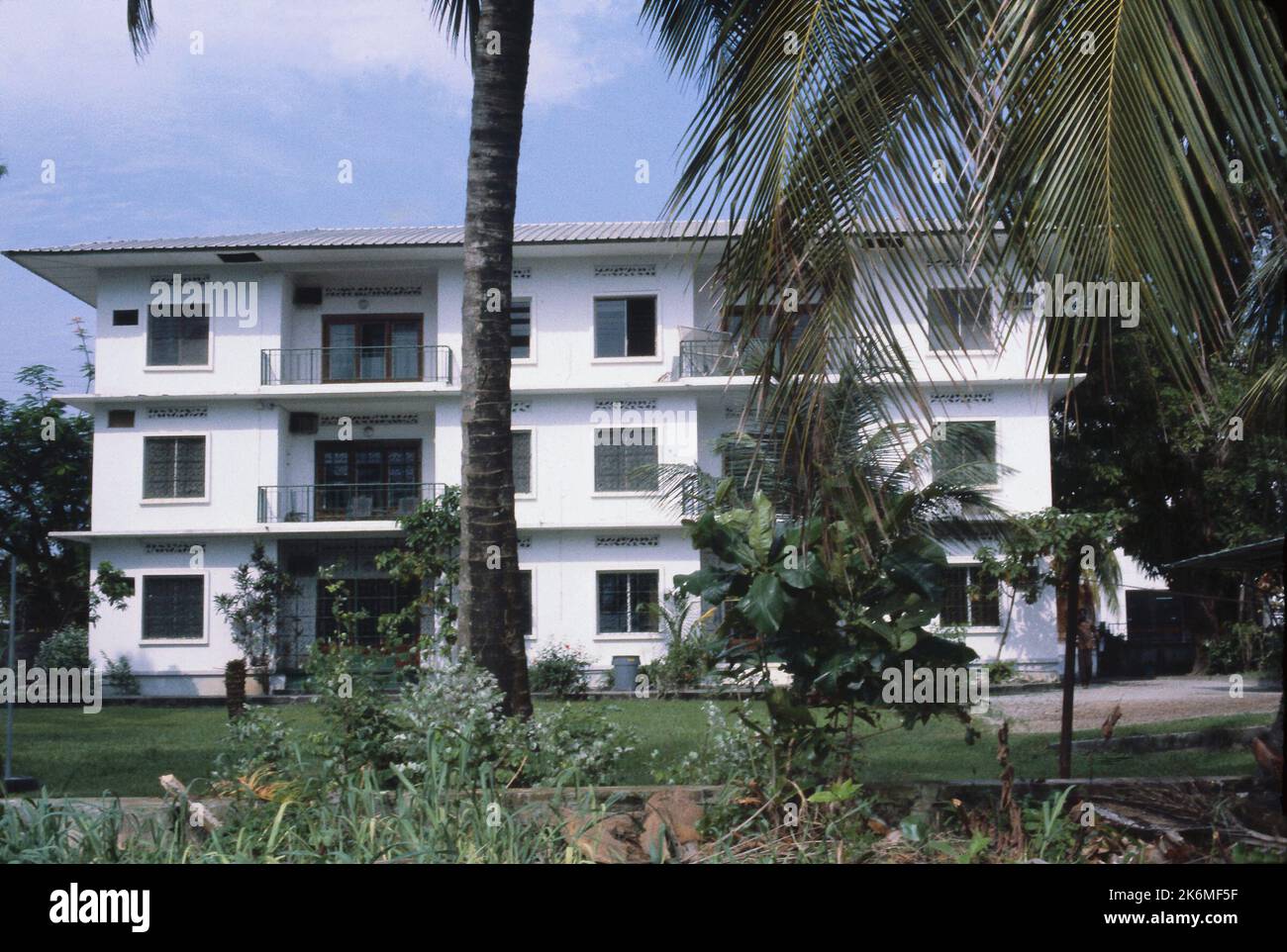 Libreville - Marine Security Guard Residence - 1980, United States ...