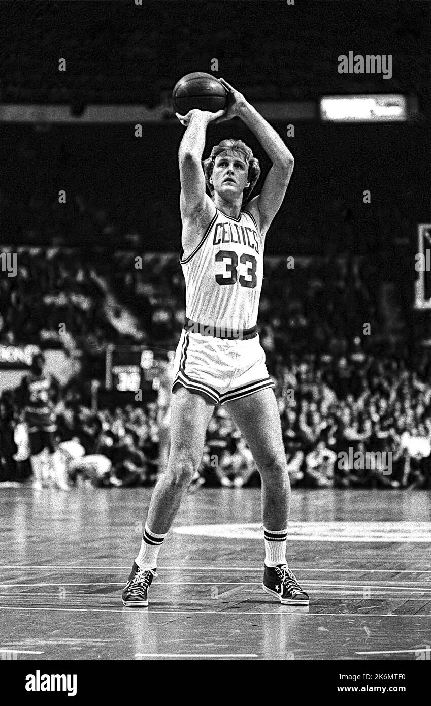 Larry bird hi-res stock photography and images - Alamy