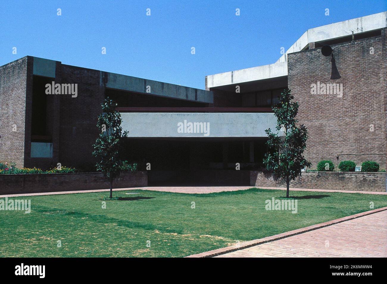 Embassy islamabad hi-res stock photography and images - Alamy