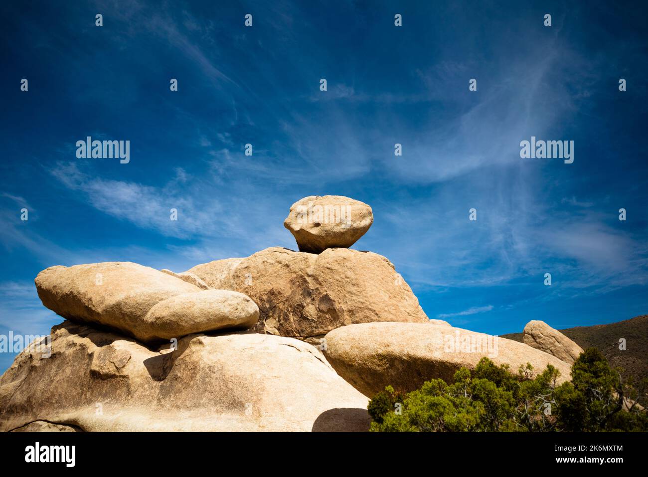 Joshua Tree Rock Formation Stock Photo - Alamy