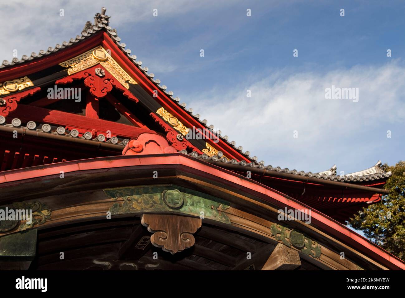 Detail japanese roof hi-res stock photography and images - Alamy