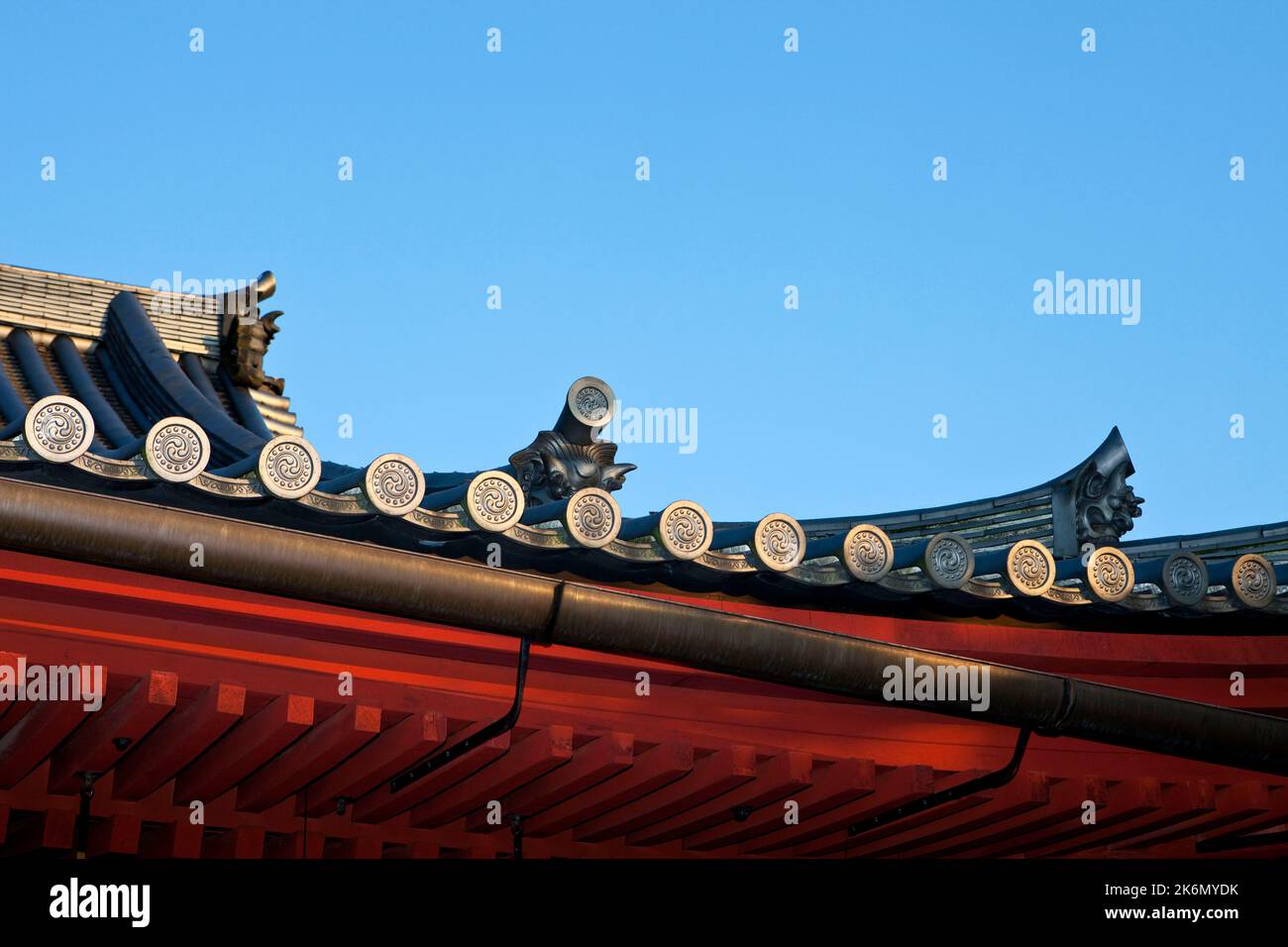 Detail japanese roof hi-res stock photography and images - Alamy
