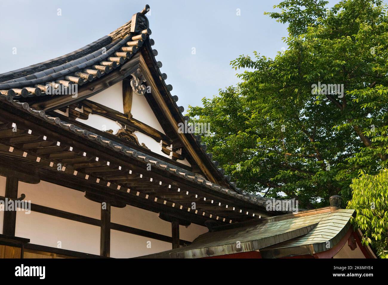 Japanese roof structure hi-res stock photography and images - Alamy
