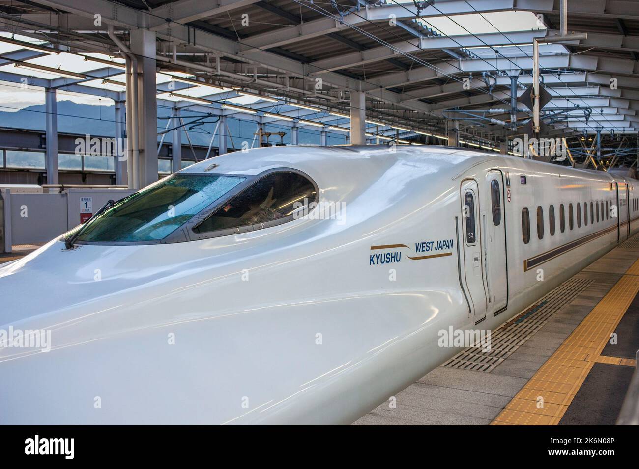 Bullet train leaving station hi-res stock photography and images - Alamy