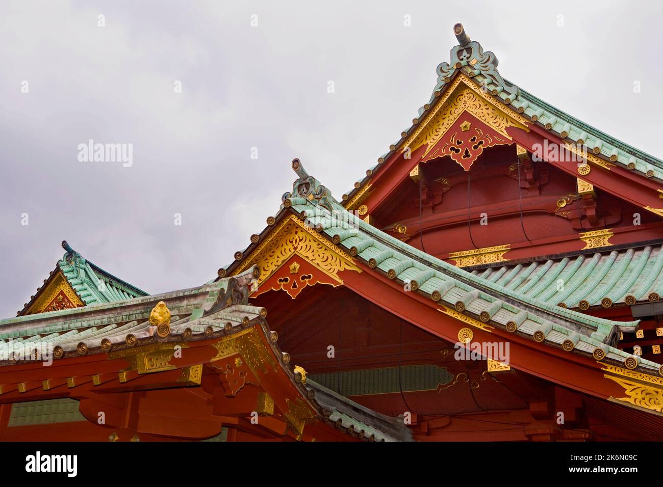 Shinto shrine roof detail Tokyo Japan 3 Stock Photo - Alamy
