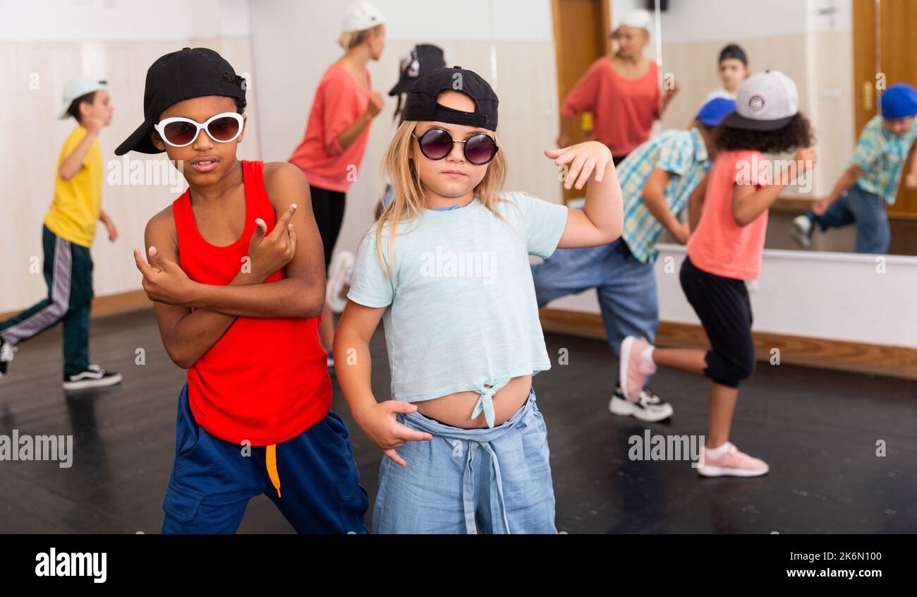 Tween boy girl dancing hi-res stock photography and images - Alamy