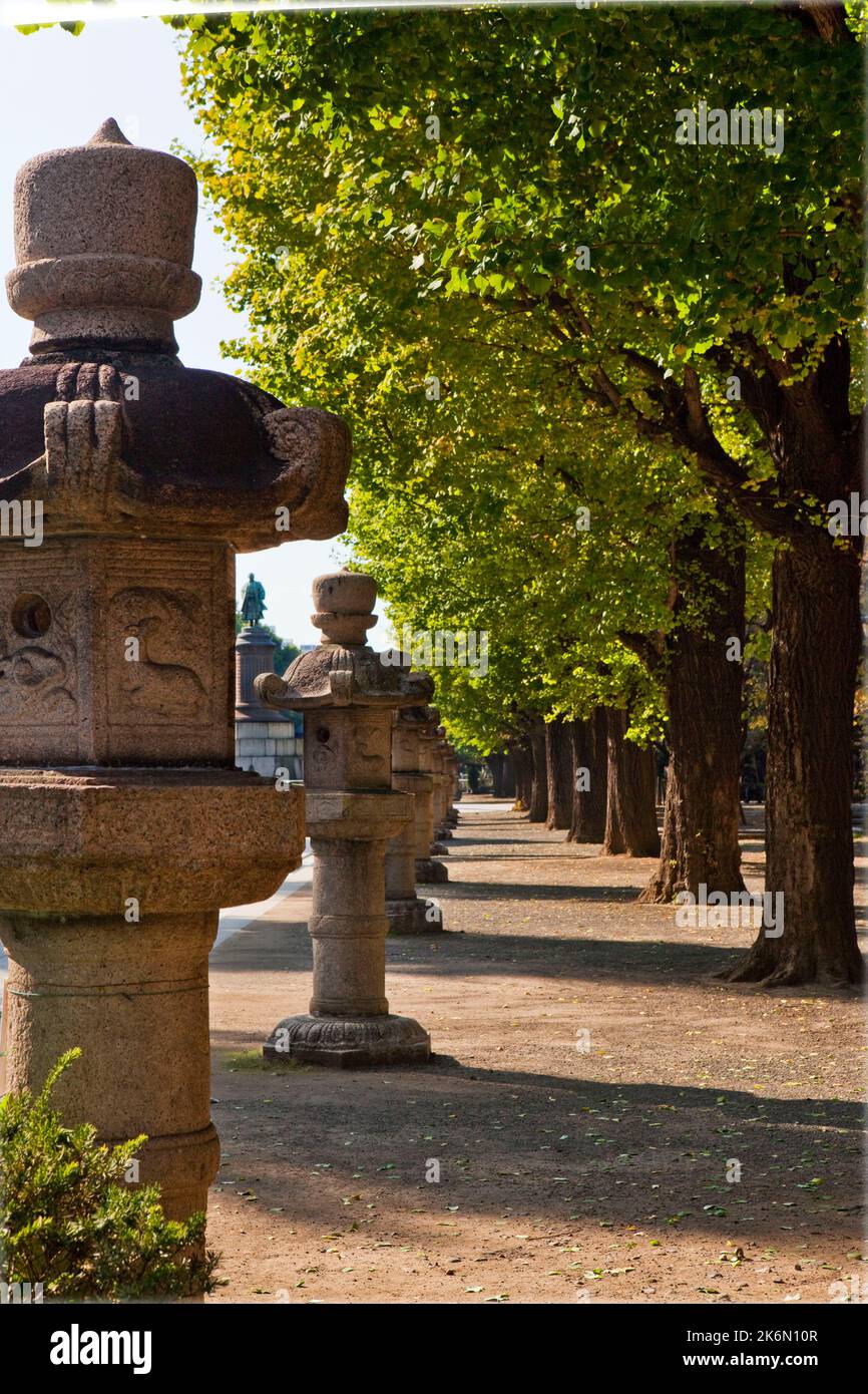 Sone lanterns Yasukuni Shrine Tokyo Japan Stock Photo - Alamy
