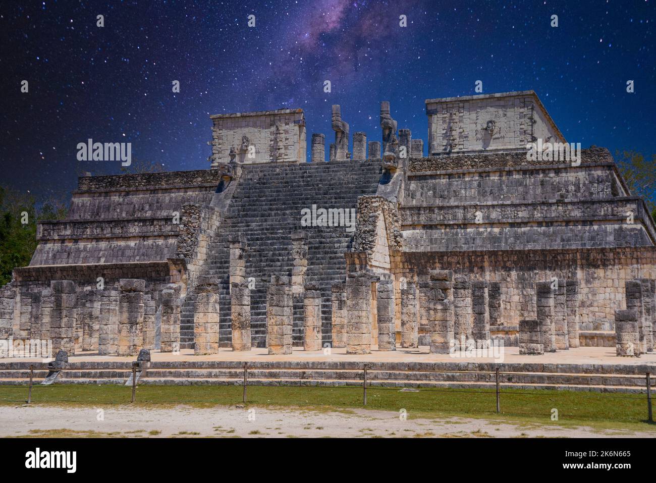 Temple of the Warriors in Chichen Itza, Quintana Roo, Mexico. Mayan ...