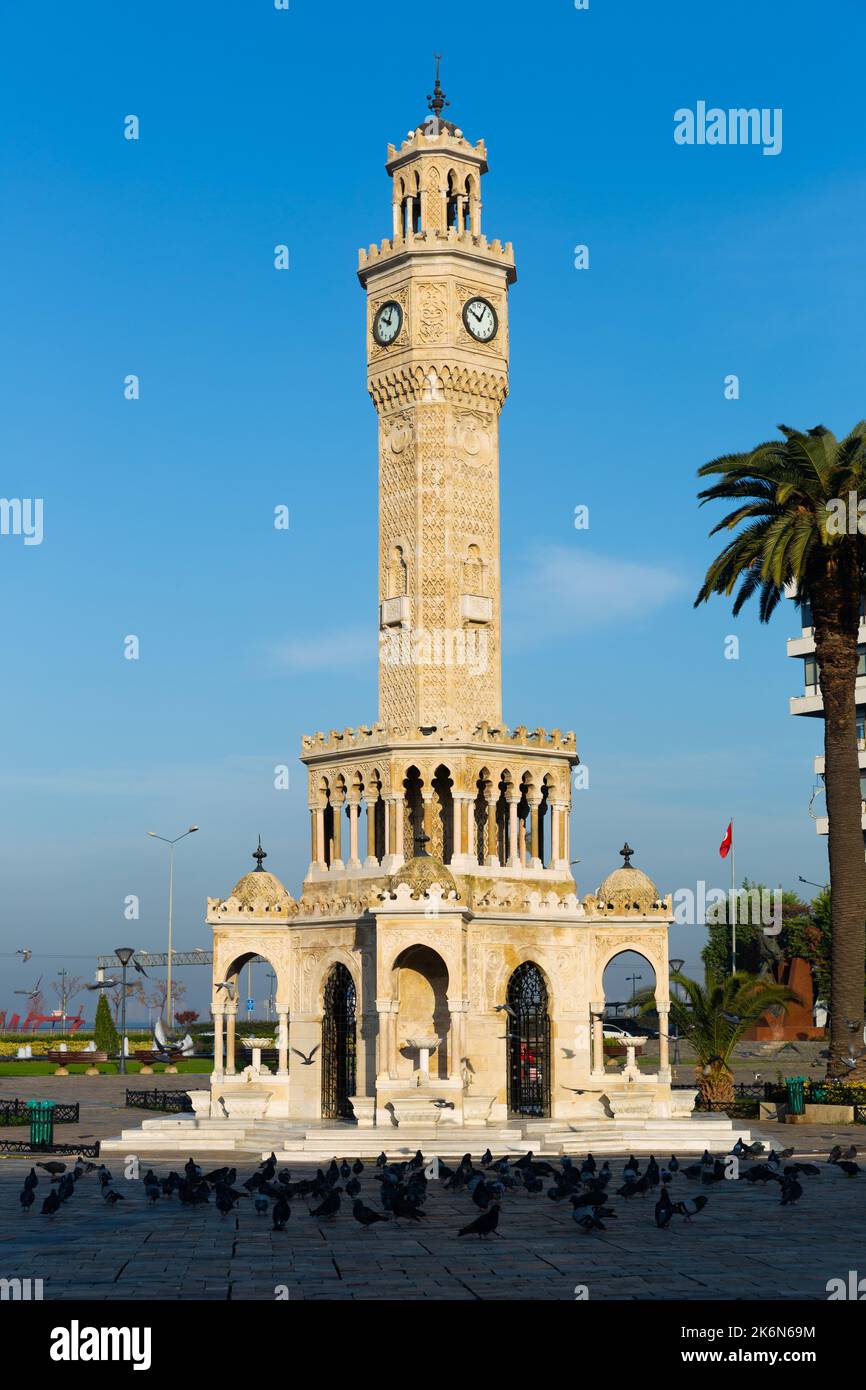 Square Konak Meydani in Izmir, Turkey Stock Photo - Alamy