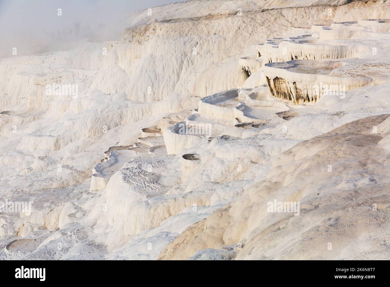 White terraced baths of Pamukkale thermal springs, Turkey Stock Photo ...