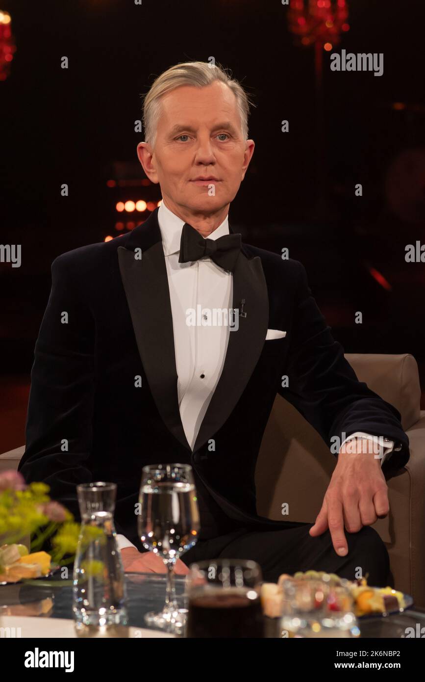 Max Raabe bei der Aufzeichnung der 'NDR Talk Show' im NDR Fernsehstudio ...