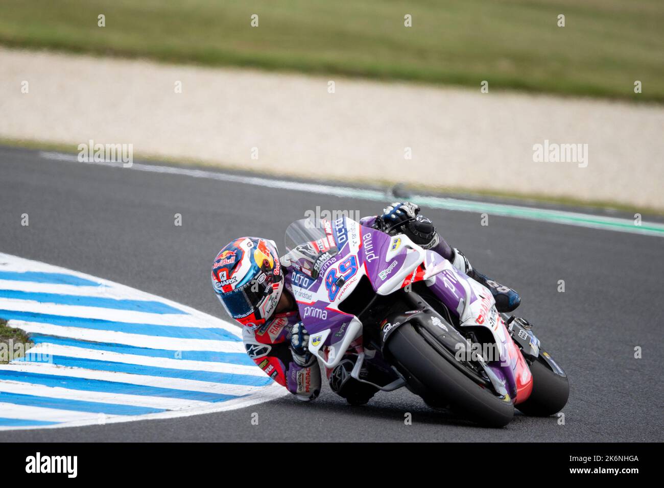 October 15 2022 hi-res stock photography and images - Alamy