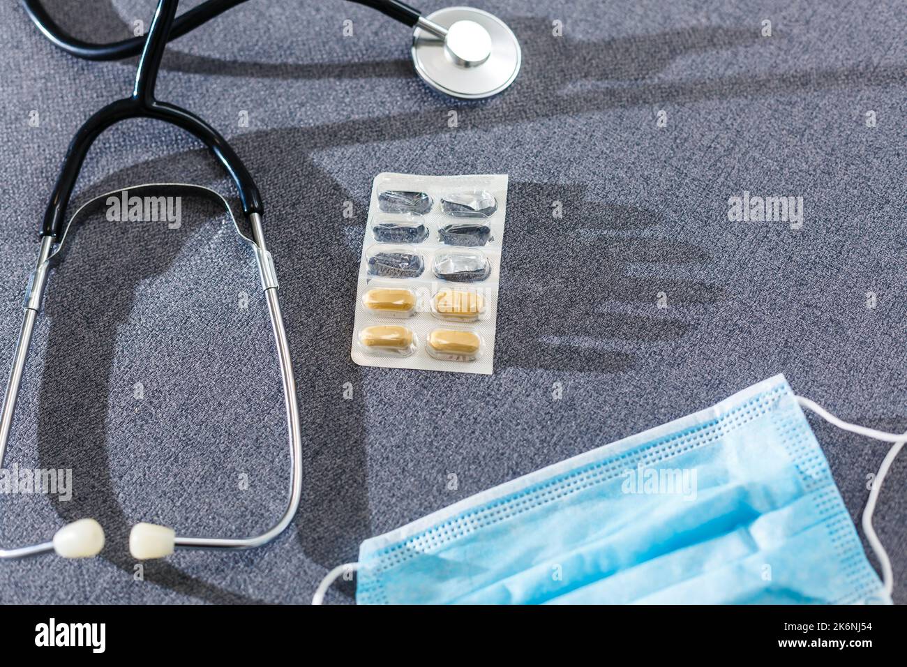 Surgical equipment from world hi-res stock photography and images - Alamy