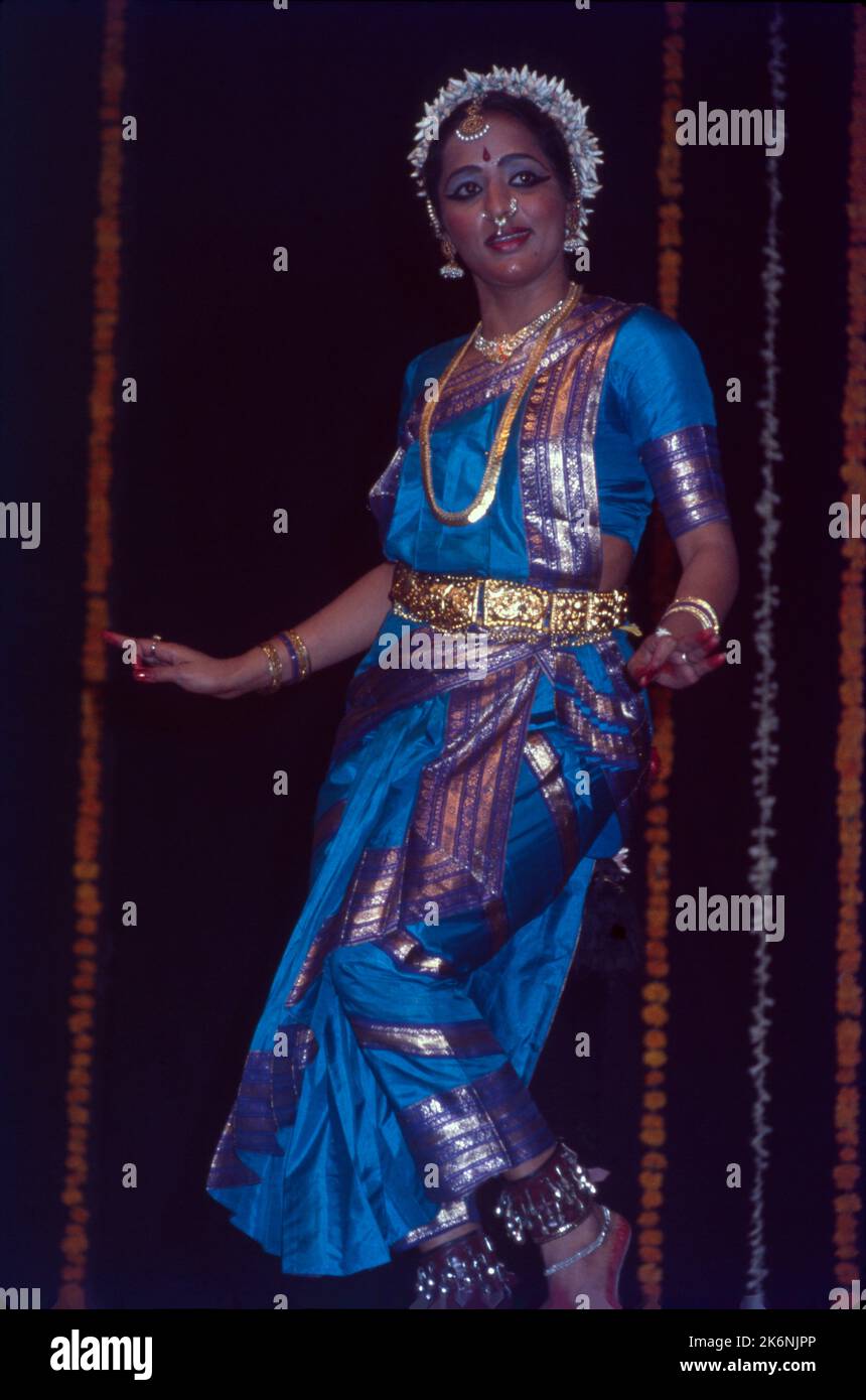 Indian dance hand gestures hi-res stock photography and images - Alamy