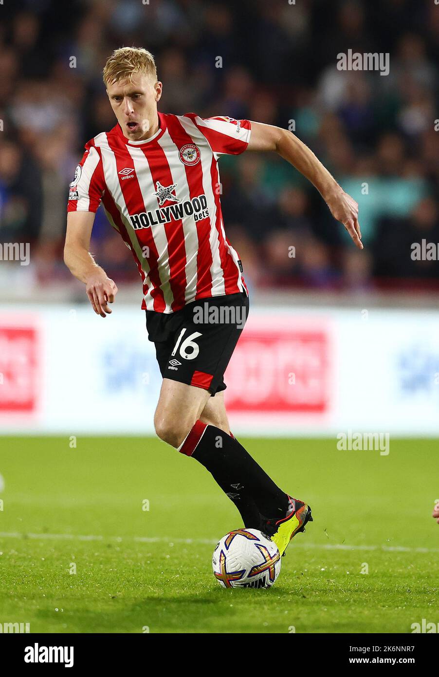 Ben mee brentford hi-res stock photography and images - Alamy