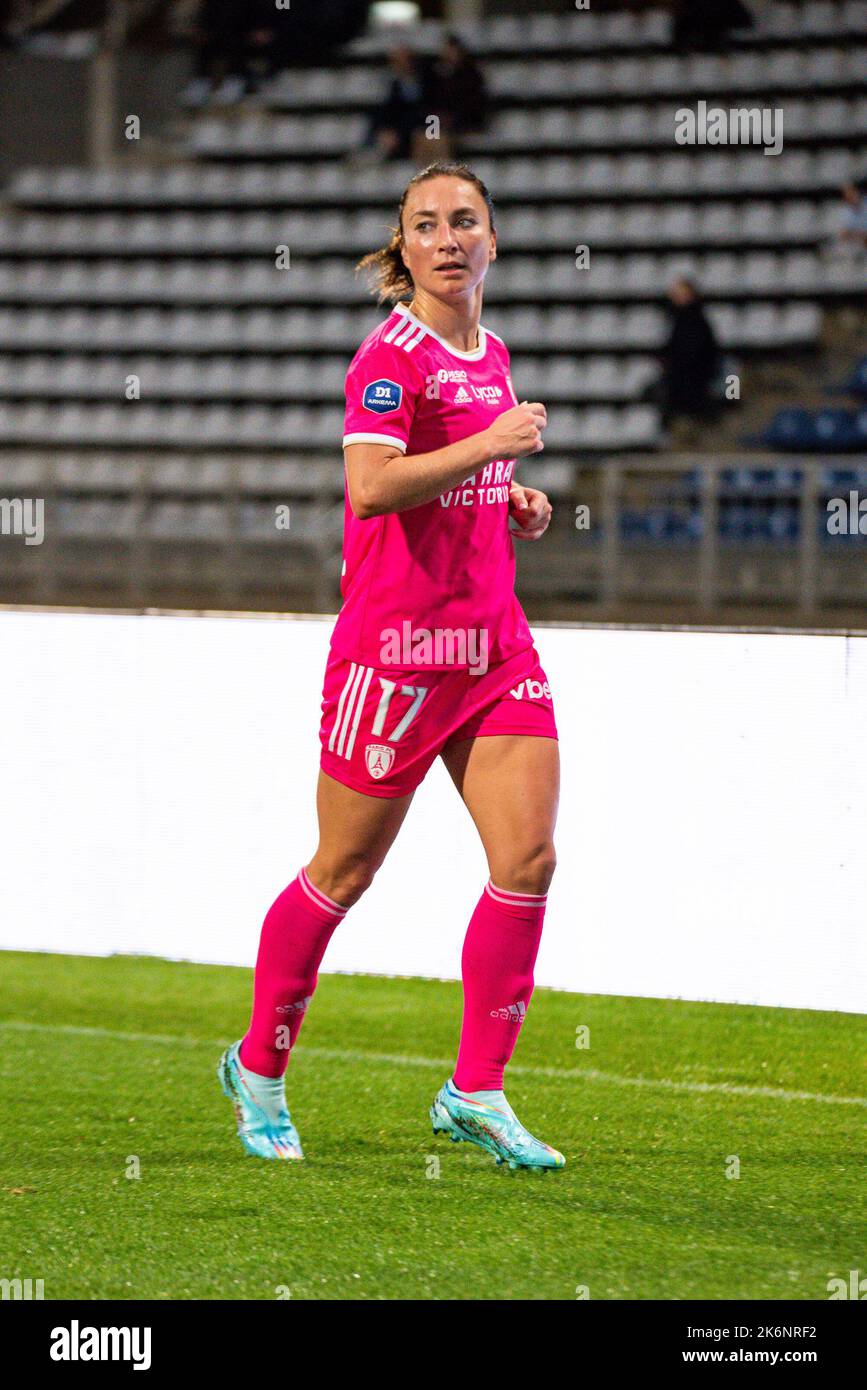 Paris, France. 14th Oct, 2022. Gaetane Thiney of Paris FC during the ...