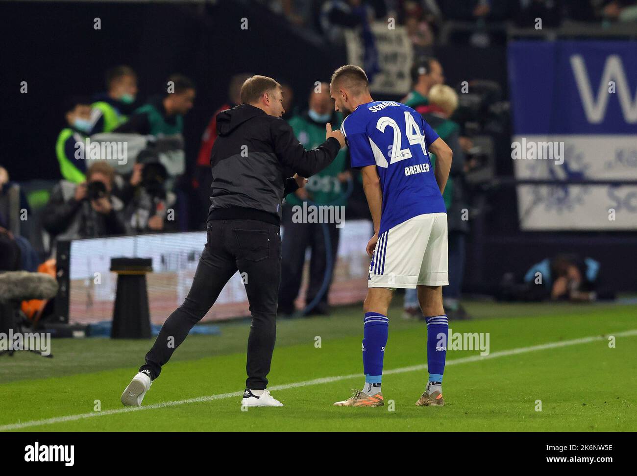 Gelsenkirchen, Germany. 14th Oct, 2022. firo : 10/14/2022, football ...