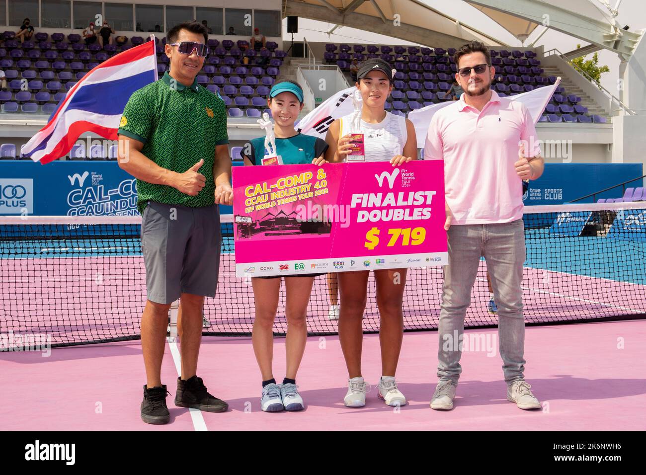 HUA HIN, THAILAND - OCTOBER 15: Runner up duo Risa Ushijima of Japan ...