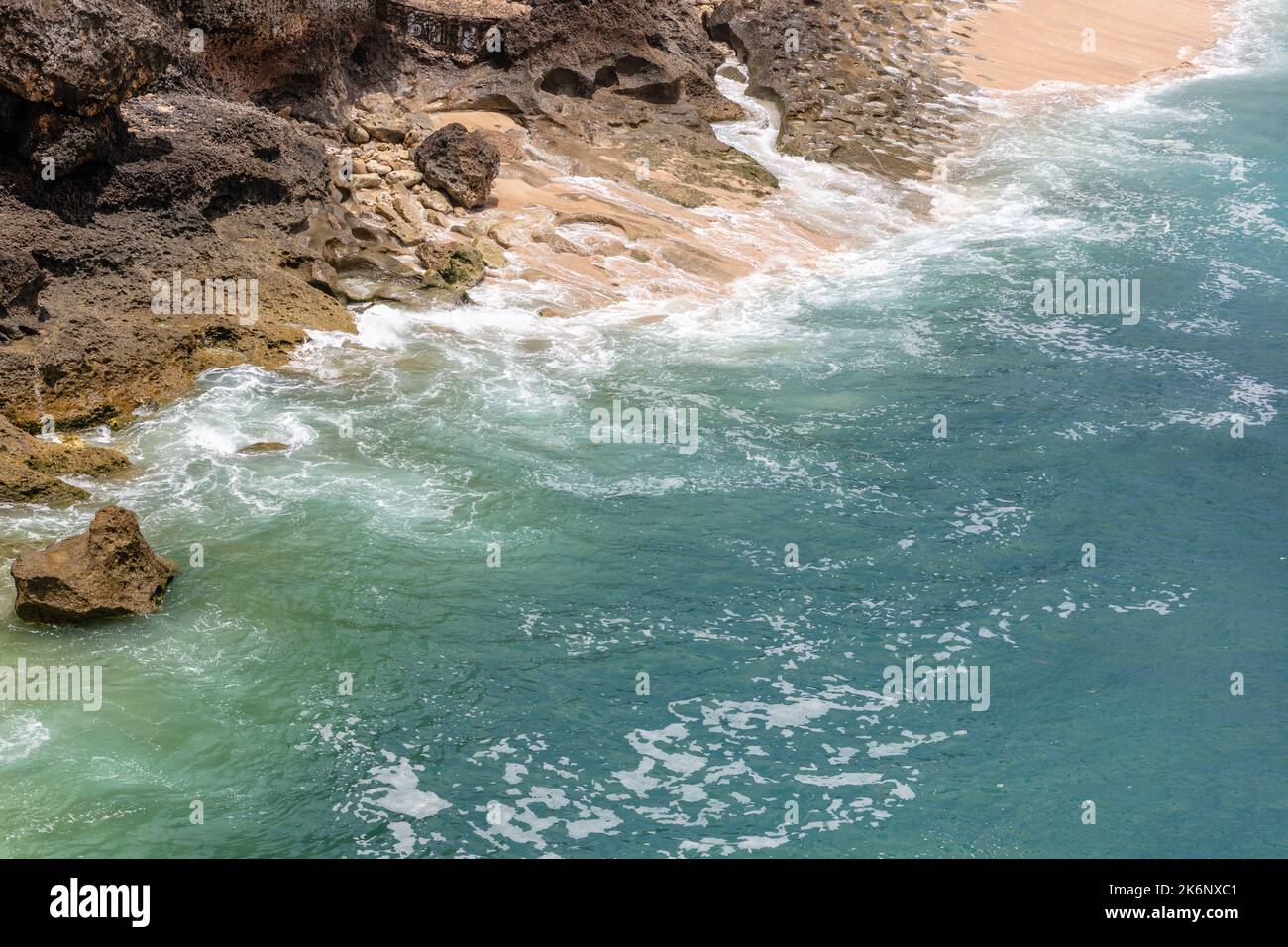 View of Balangan Beach and the ocean from Balangan cliff viewpoint ...
