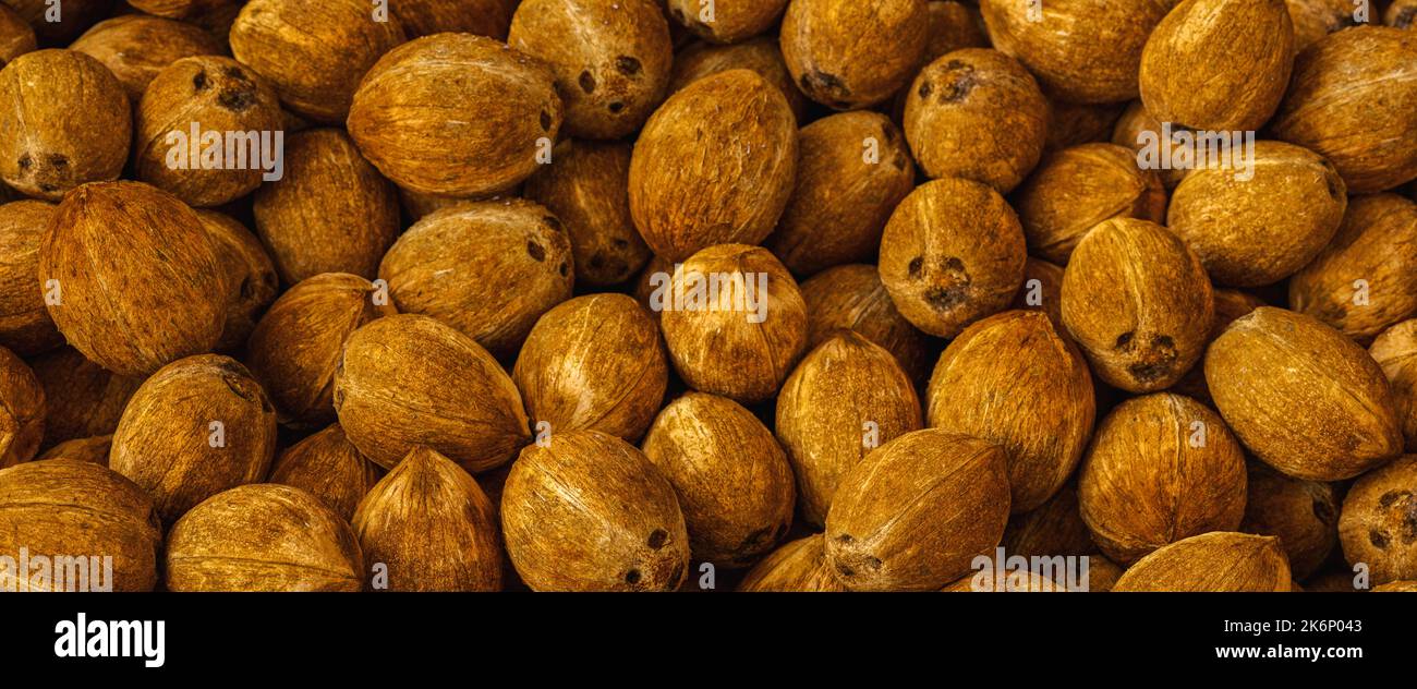 Pile of coconuts in the food market Stock Photo - Alamy