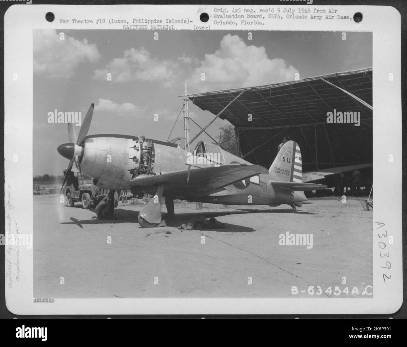 Flying condition Black and White Stock Photos & Images - Alamy