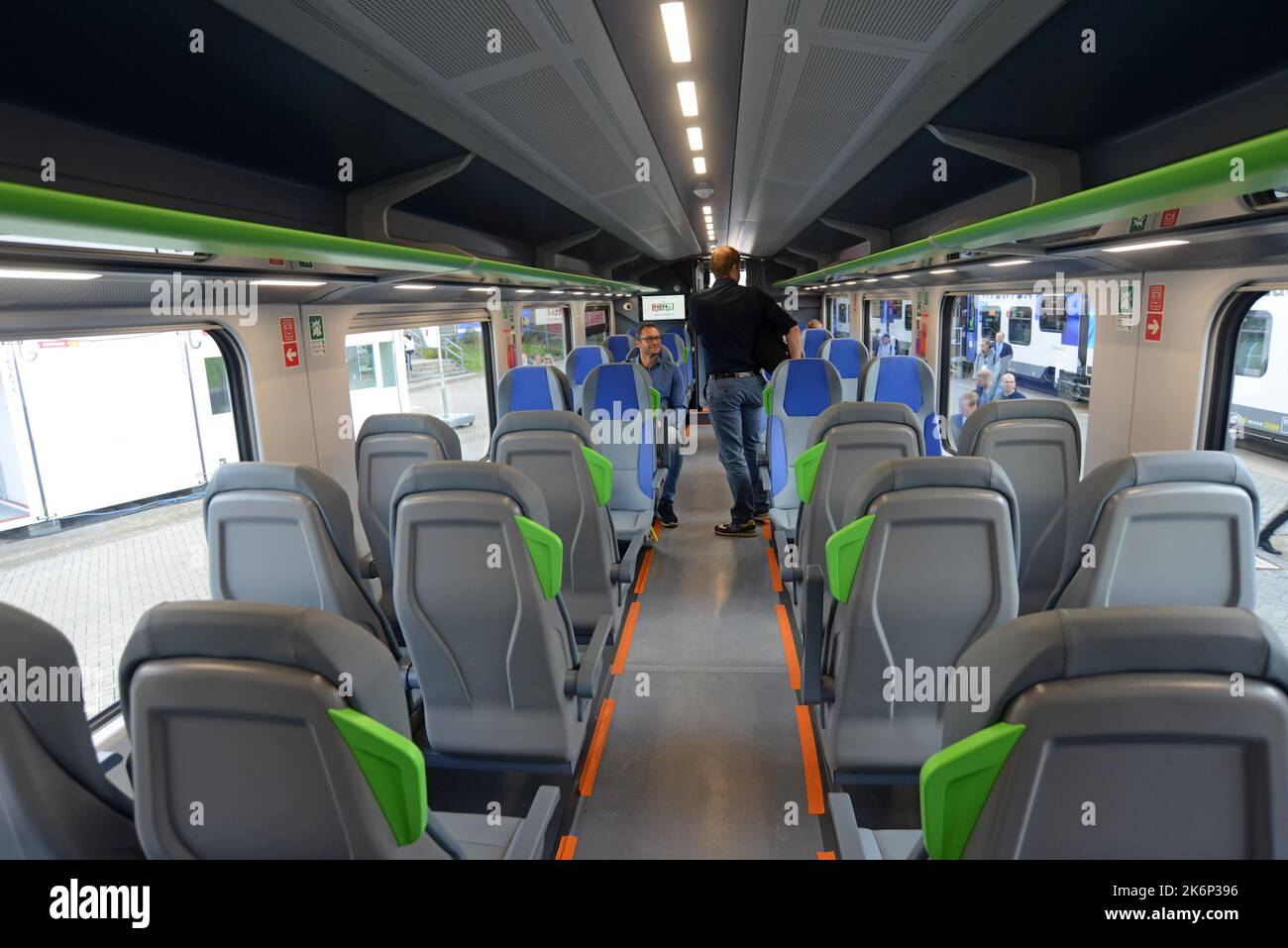 Hitachi built Tri mode battery electric diesel "Blues Train" for ...