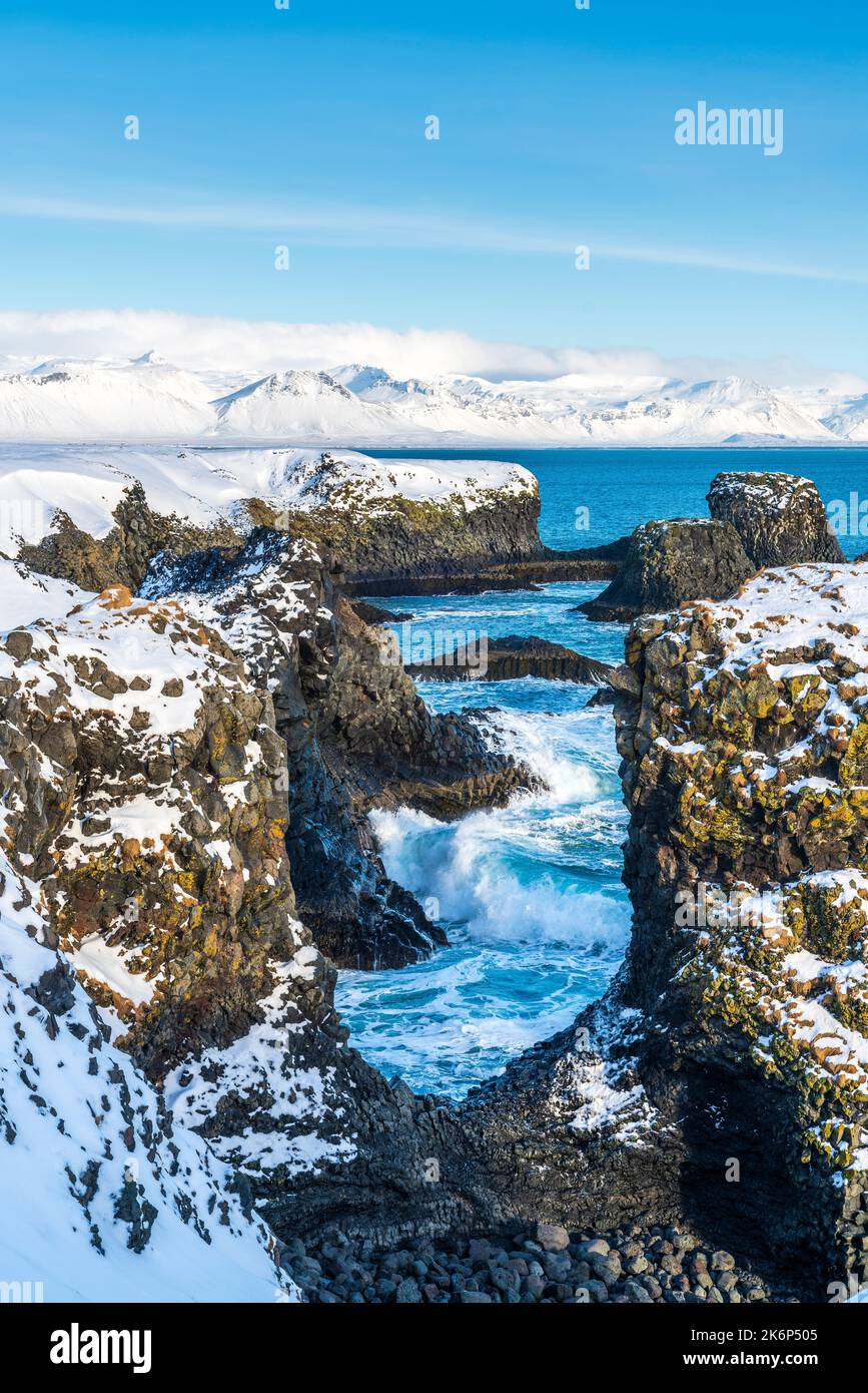 Gatklettur hellnar arch naturally hi-res stock photography and images ...