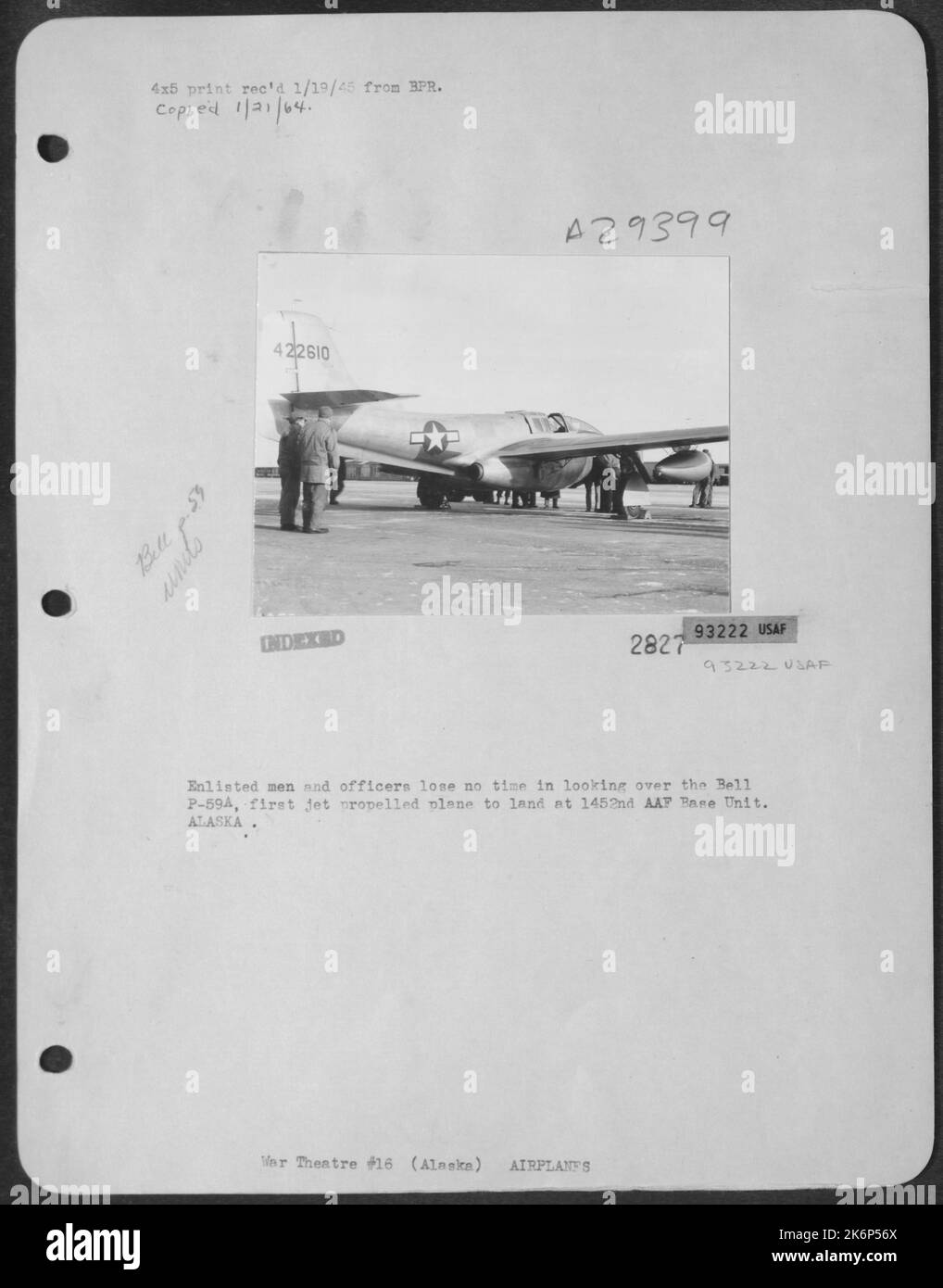 Enlisted men and officers lose no time in looking over the Bell P-59A ...