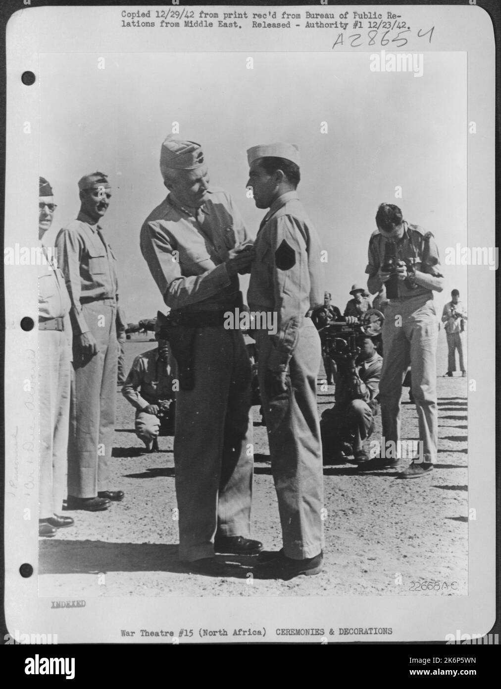 S/Sgt. John Nappi, gunner of Brooklyn, N.Y. receiving the Silver Star ...